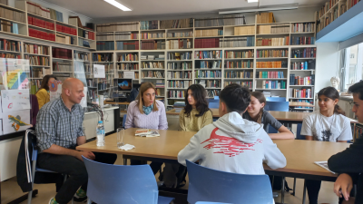 Ο συγγραφέας Γιάννης Παλαβός στο Σχολείο μας! | Σχολή Μωραΐτη